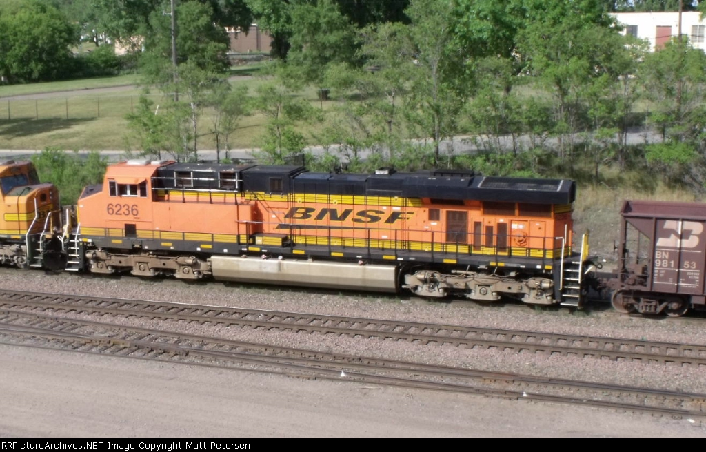 BNSF 6236